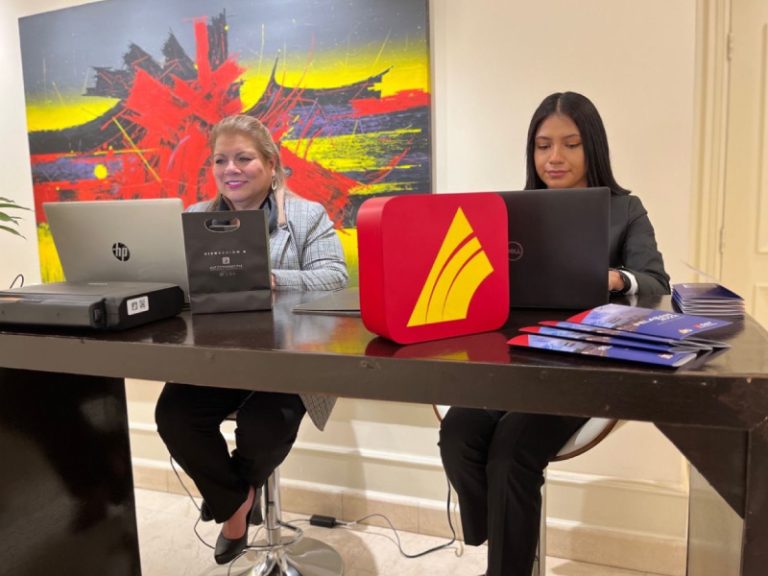 Nosotros - Banco GYT